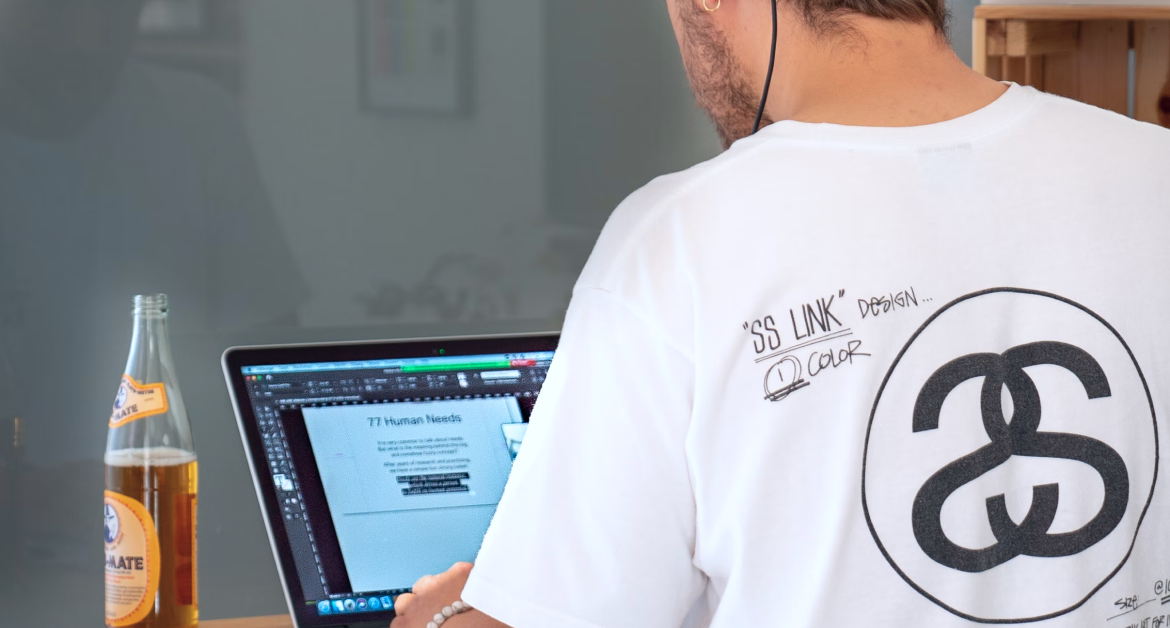 An Interactive Designer